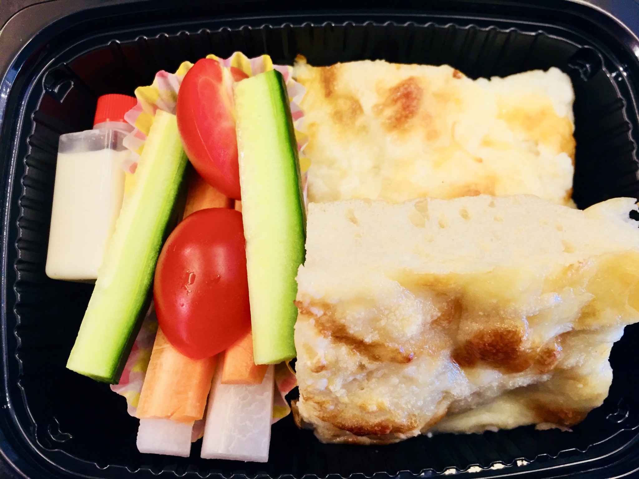 Cheese White Pizza | Luca Deli Organic Bento & Catering